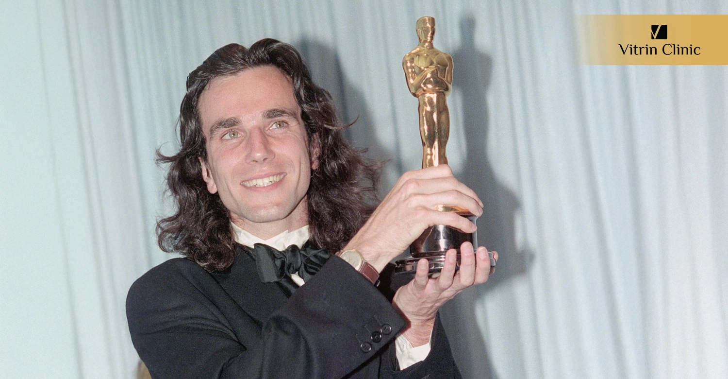 Daniel Day-Lewis Teeth: How His Smile Evolved - Vitrinclinic