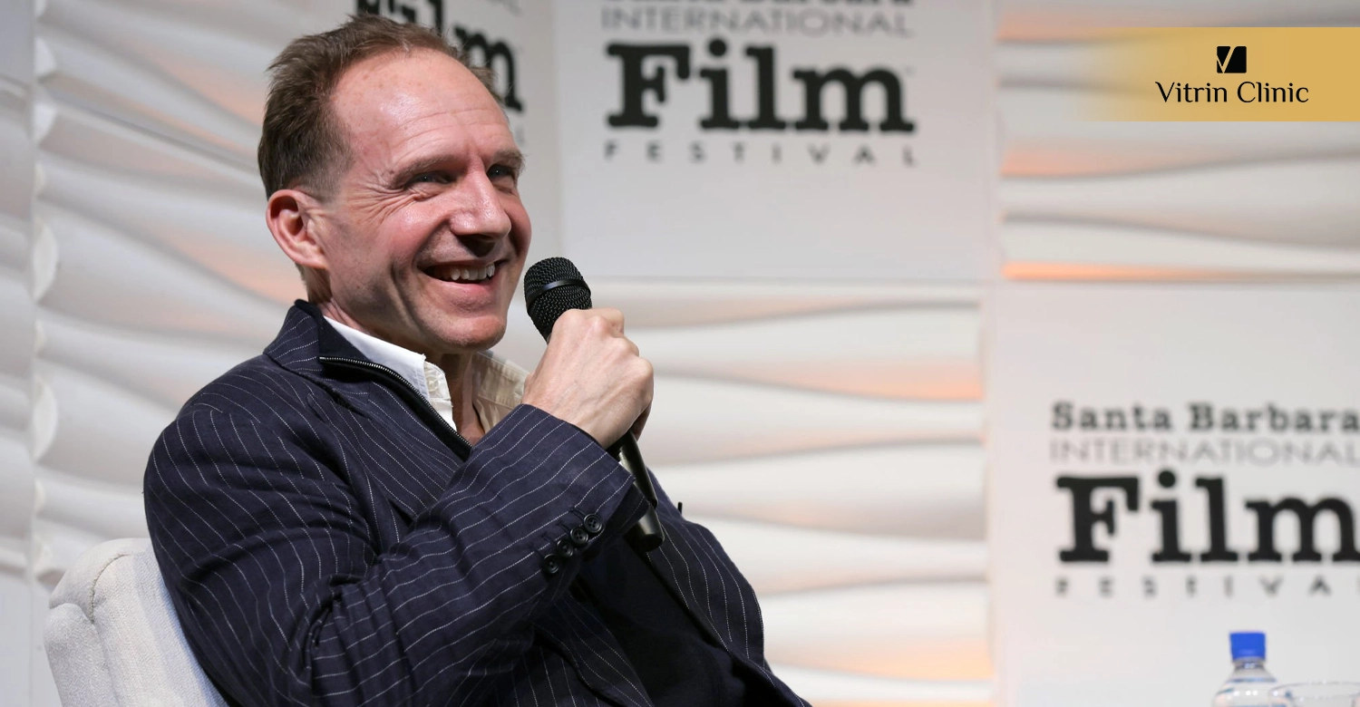 Ralph Fiennes smile: A 4-Point Guide to His Actorly Smile